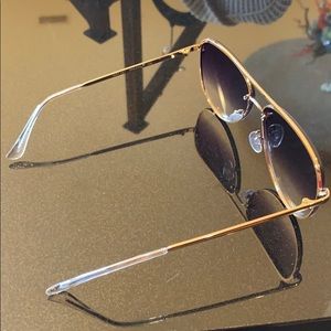 Quay Australia | Accessories | Nwt High Key Rimless High Key Black Fade ...